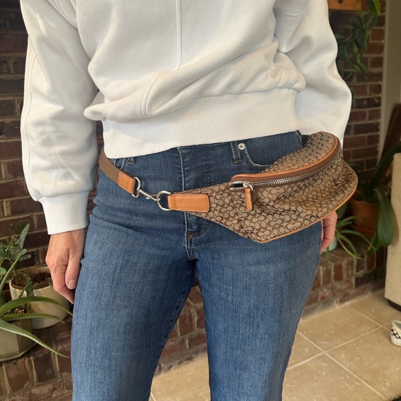 Coach | Bags | Vintage Coach Fanny Packcrossbody Belt Bag Waist Bag Tan ...
